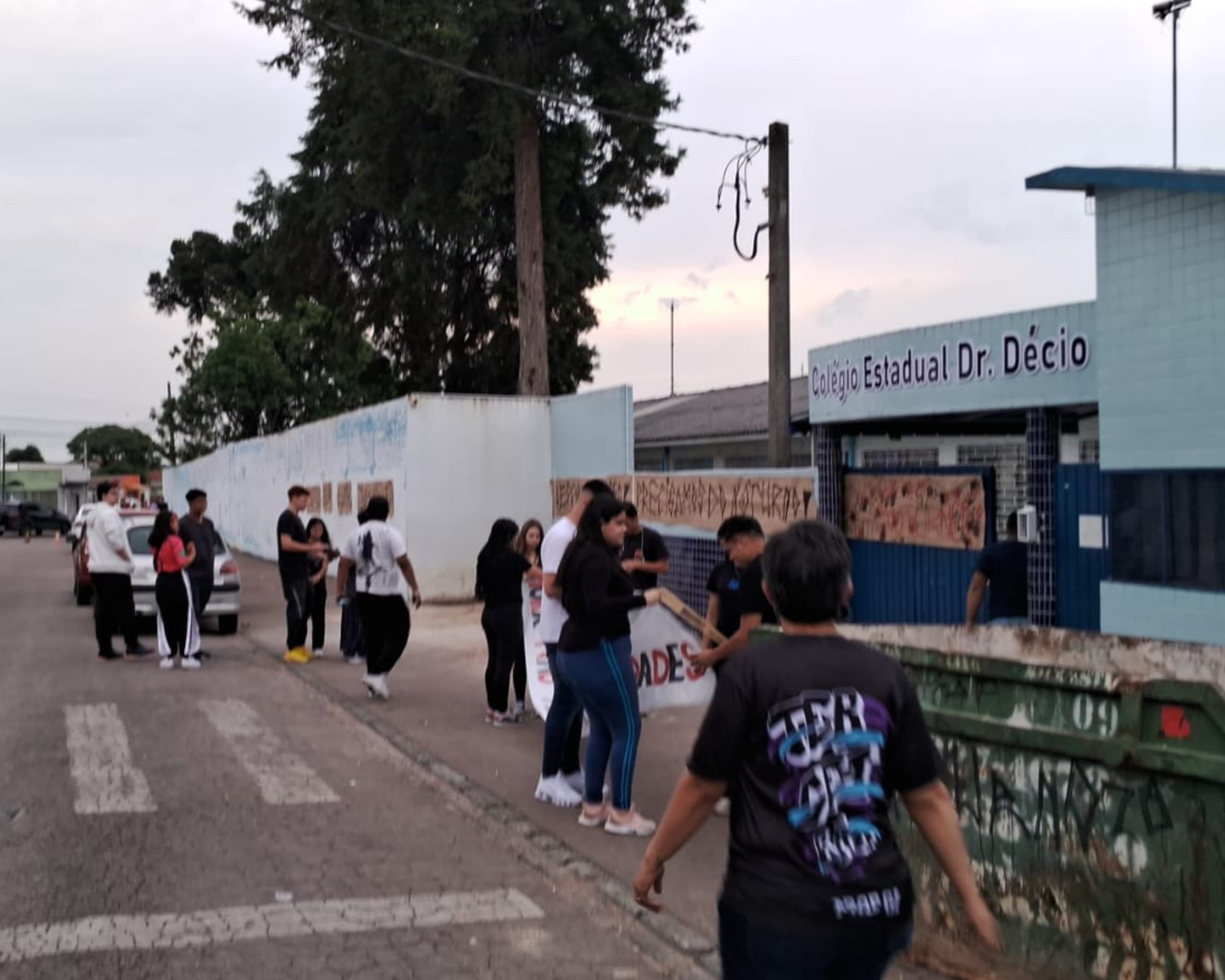 Comunidade escolar rejeita implantar modelo cívico-militar no colégio ...
